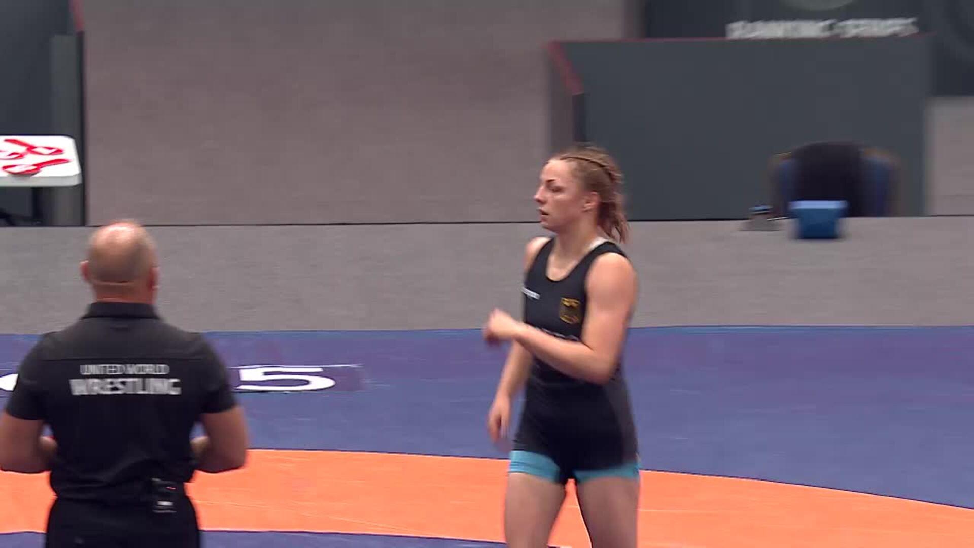 Karla Lorena GODINEZ GONZALEZ (CAN) vs. Amory Olivia ANDRICH (GER ...