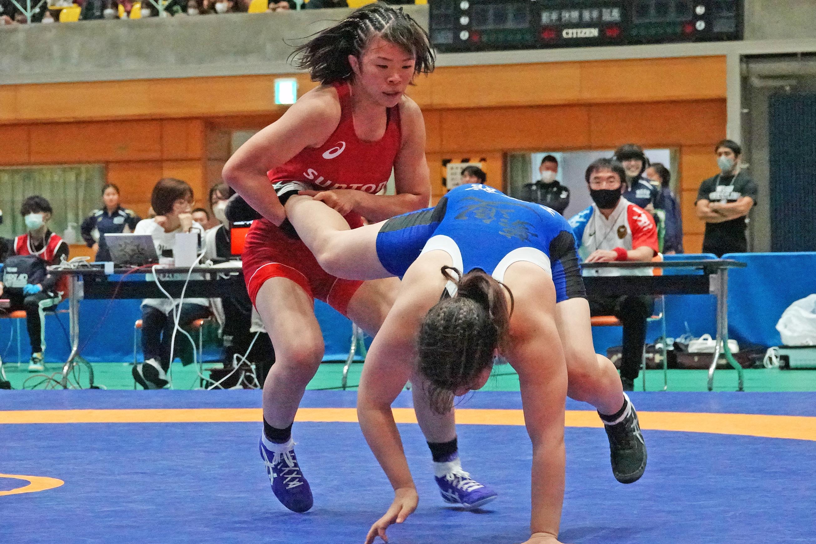 Risako KINJO returned to the mat for the first time since winning her second Olympic gold.