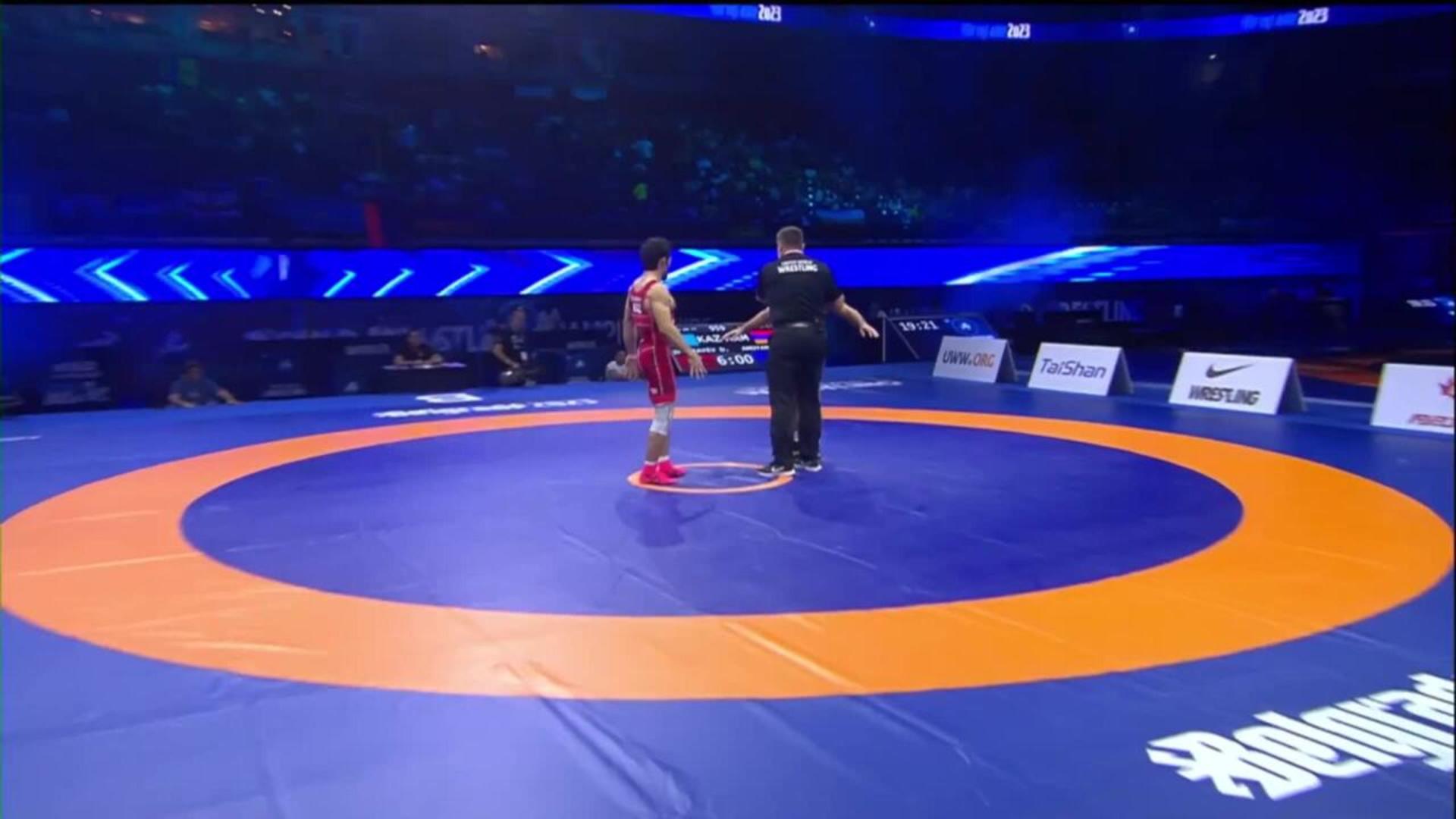 Demeu ZHADRAYEV (KAZ) vs. Malkhas AMOYAN (ARM) | Seniors World ...