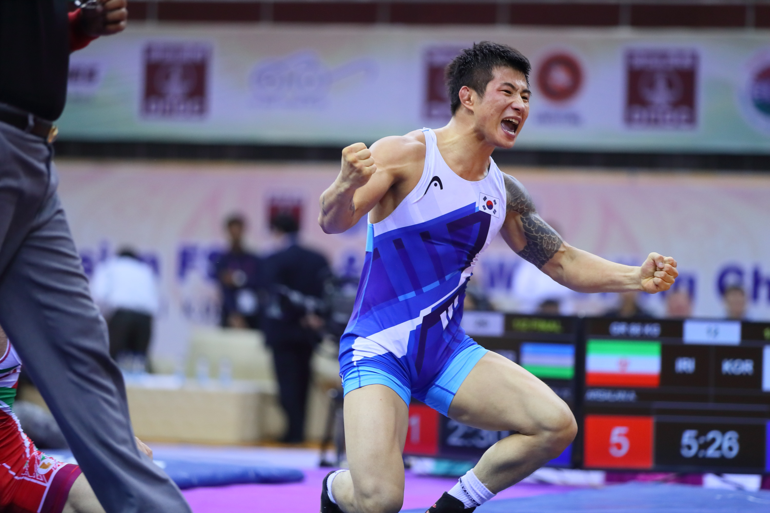 Korea stole the show in the morning session on the opening day of the Asian Senior Championships ...